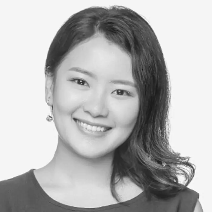 Yixia Irene Huang | Hinrich alumni